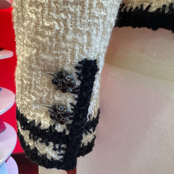 CHANEL | Jackets & Coats | Chanel 6a Ivory Black Contrast Trim Boucle ...
